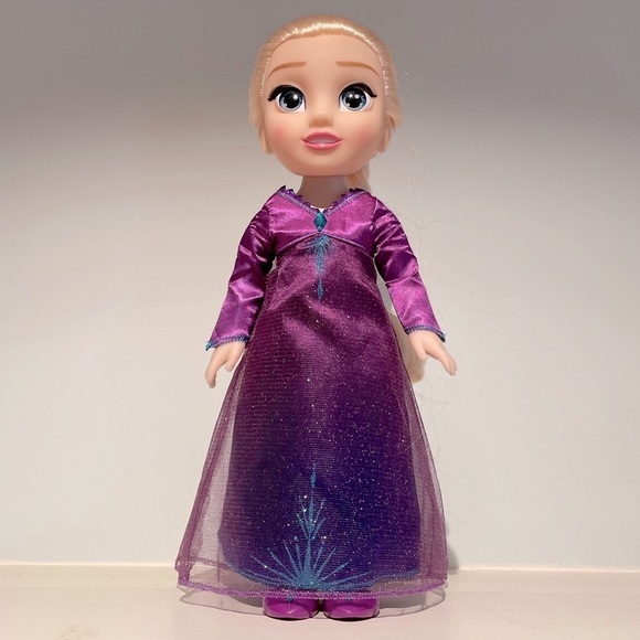 Disney | Toys | Disney Elsa Frozen 2 Musical Doll Host Pick | Poshmark